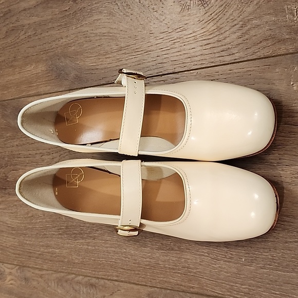 Promenade | Shoes | Vintage Promenaders Cream Patent Leather Mary Janes ...